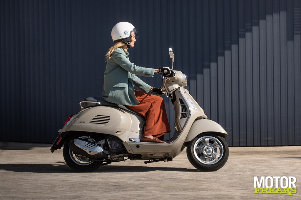 Motorfreaks - Vespa vernieuwt GTS familie voor 2023 - details