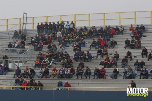 Spetterende seizoensopening ONK Wegrace | Motorfreaks