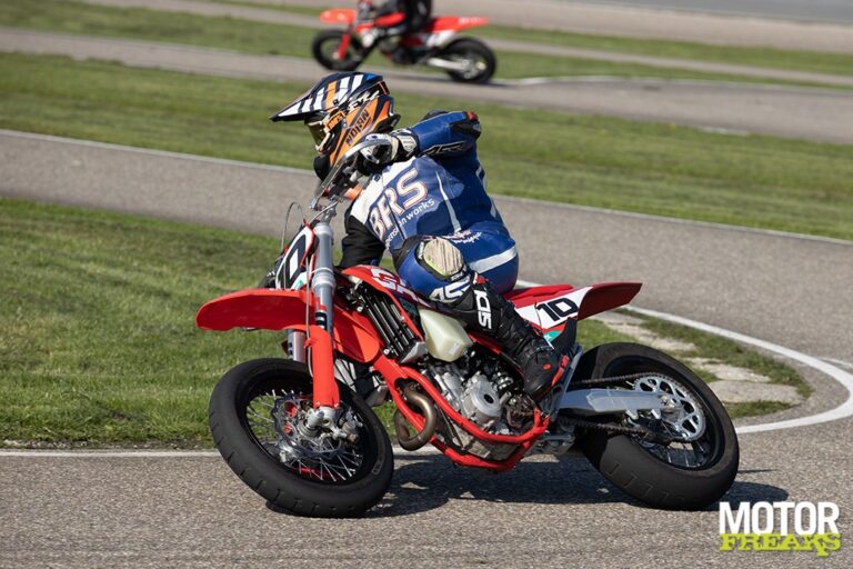 Motoracademy Supermoto training: motorvaardigheden een boost geven ...