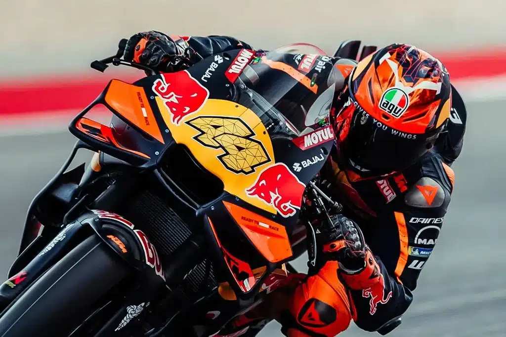 Pol Espargaró maakt rentree bij KTM-test met 850cc prototype | Motorfreaks